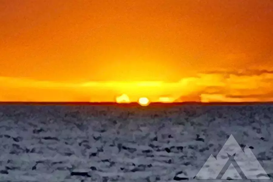 LEXUS RX 350 AWD SUV with RoofNest Camper Top for Rent in , Hawaii