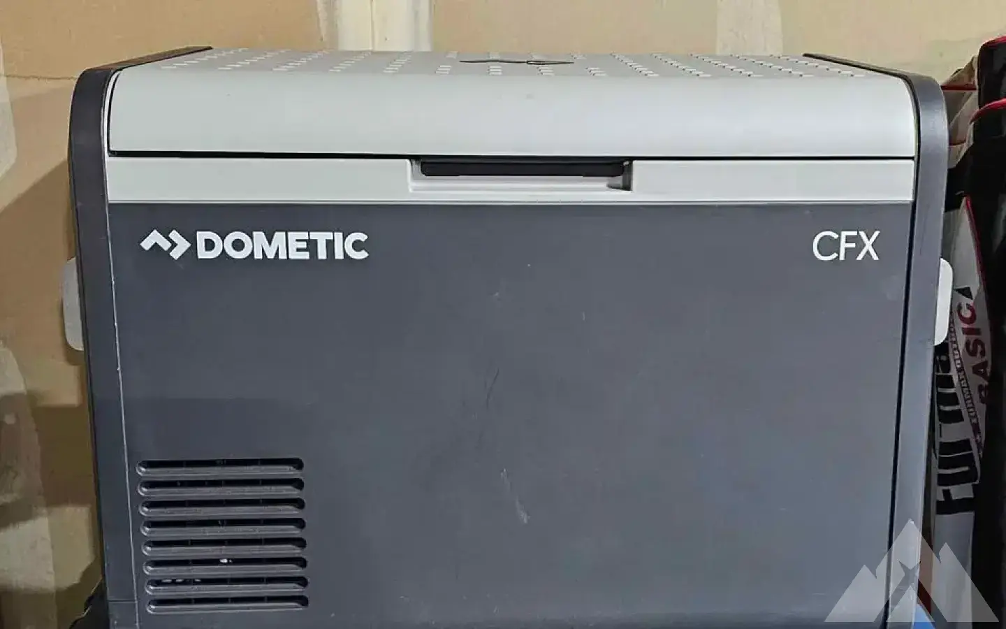 Dometic Cooler CFX3 + Ice Maker 53L – Used for $ 700.00 | Orem, Utah on BaseCamper