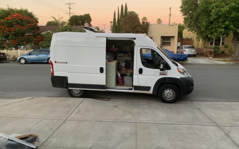 Easy-to-Drive High Roof Camper Van | Compact, Comf for Rent in Bishop ...