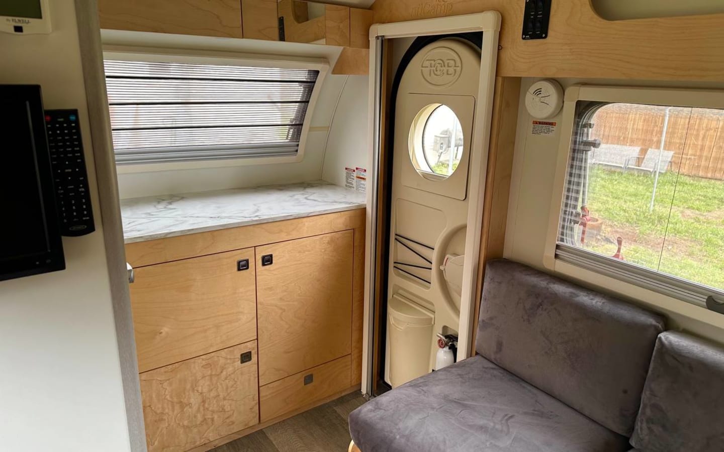 Tab 320 CS-S Lightweight Adventure Companion for Rent in Austin, Texas ...