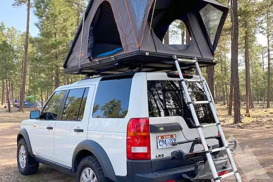 Land Rover LR3 with Roof top tent for Rent in Glendale, Arizona