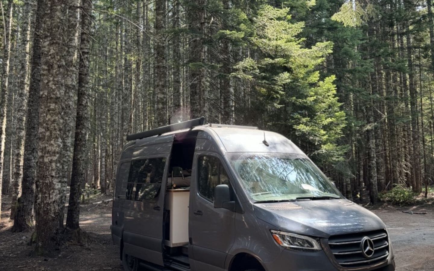 Van Zoen 2020 4x4 MB Custom Build Sprinter for Rent in Portland, Oregon