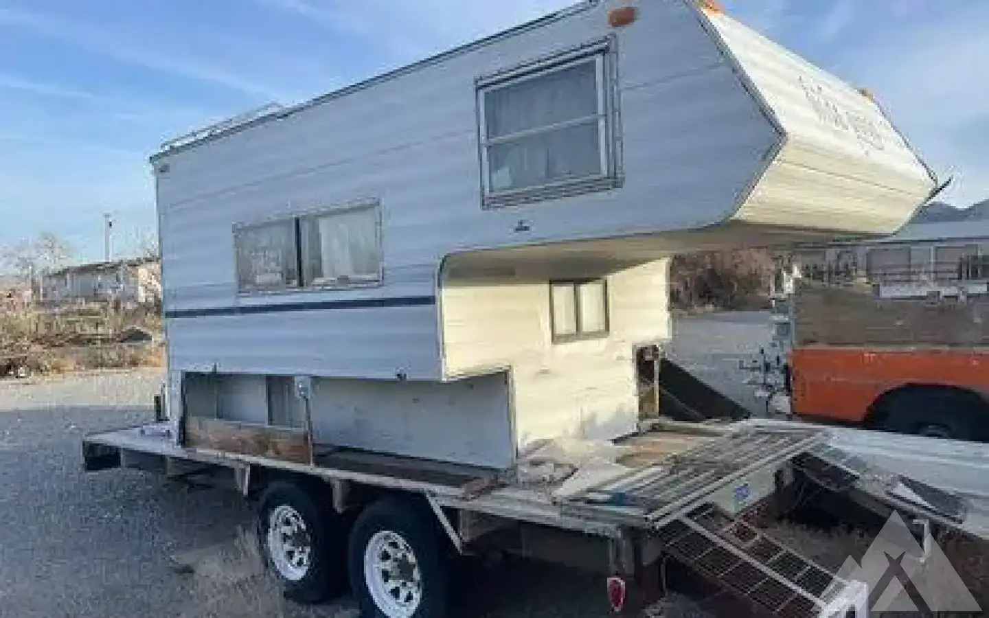 Used Cab over camper on flat bed trailer for sale in Gabbs, Nevada