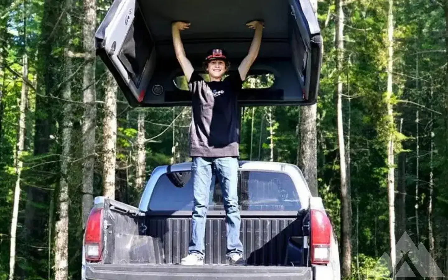 Used Truck Topper Flated Air Topper 5.5 foot bed for sale in Parker ...