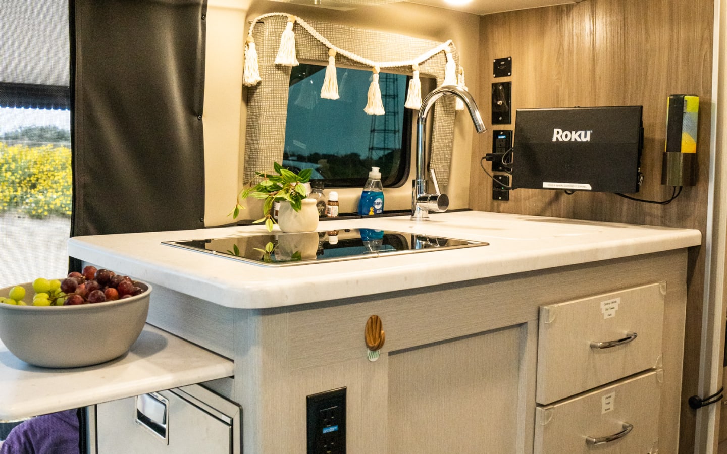 2022 Thor Rize 18M - Fully equipped and ready to g for Rent in San ...