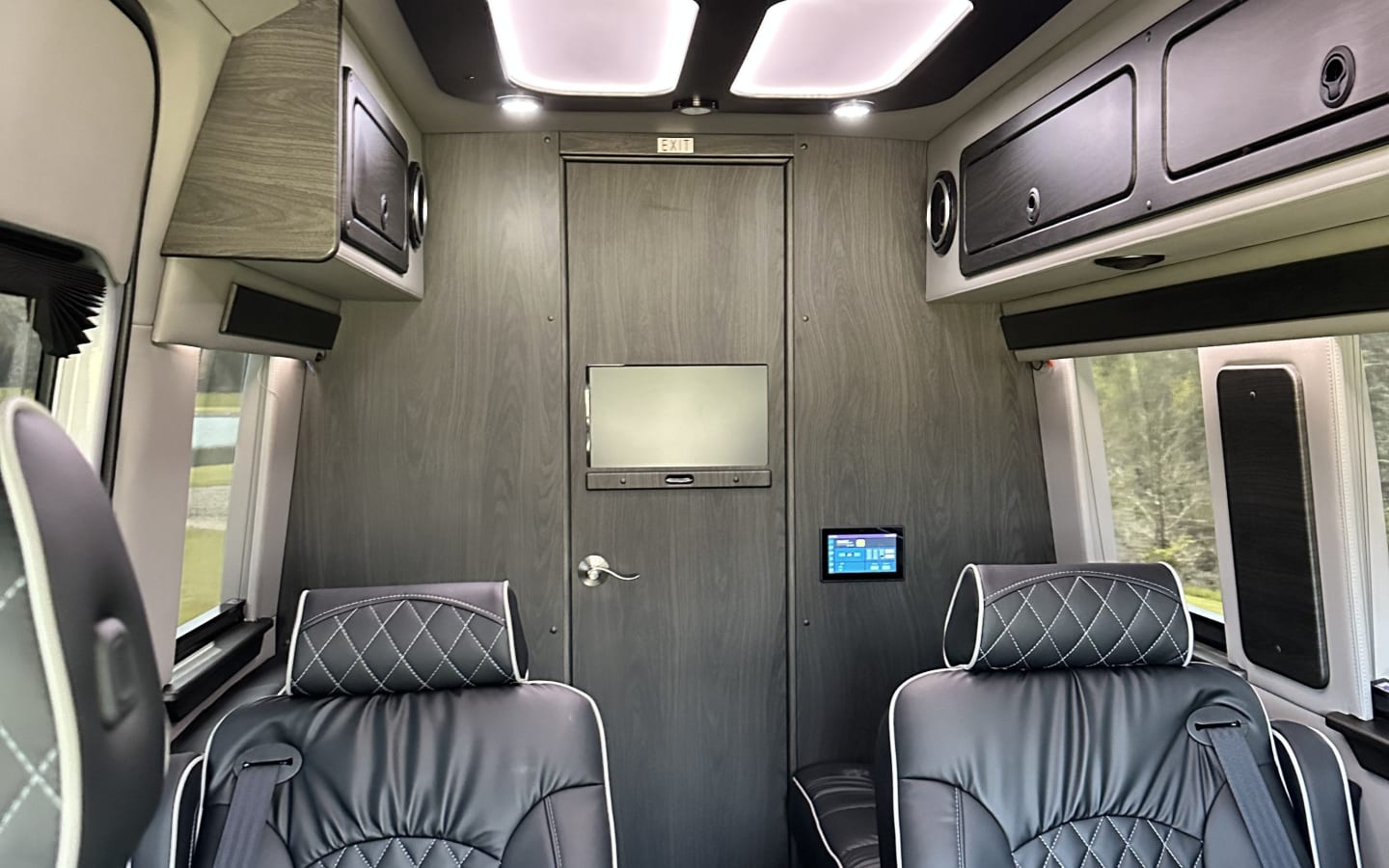 2022 Mercedes-Benz Class B RV SPRINTER 144 for Rent in Newark, New Jersey