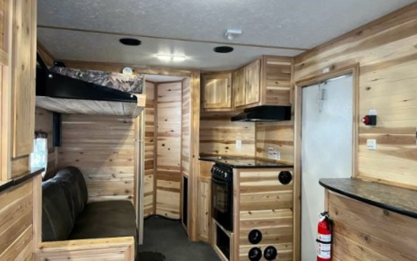 Ice Castle Fish House 8X16 Mille Lacs for Rent in Clearwater, Minnesota ...