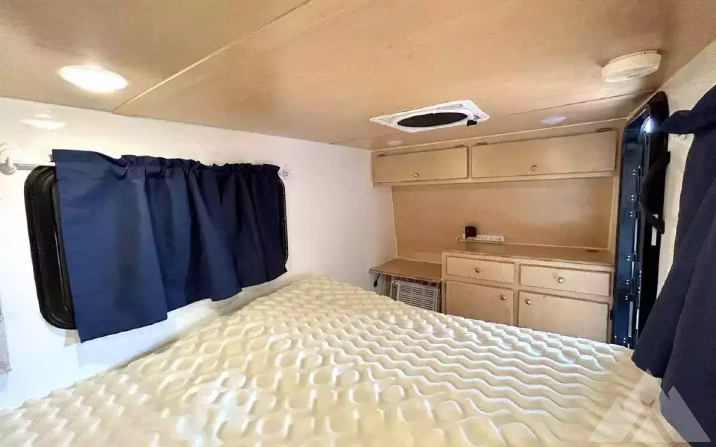 2020 Rustic Trail Kodiak Camper Trailer for Sale