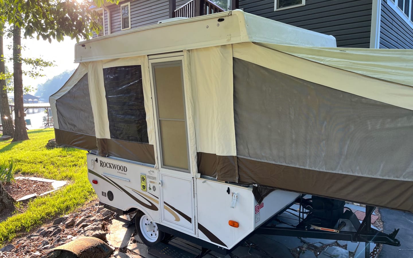 Pop Up for Rent in Albemarle, North Carolina | 1100 lbs lbs, 10 ft
